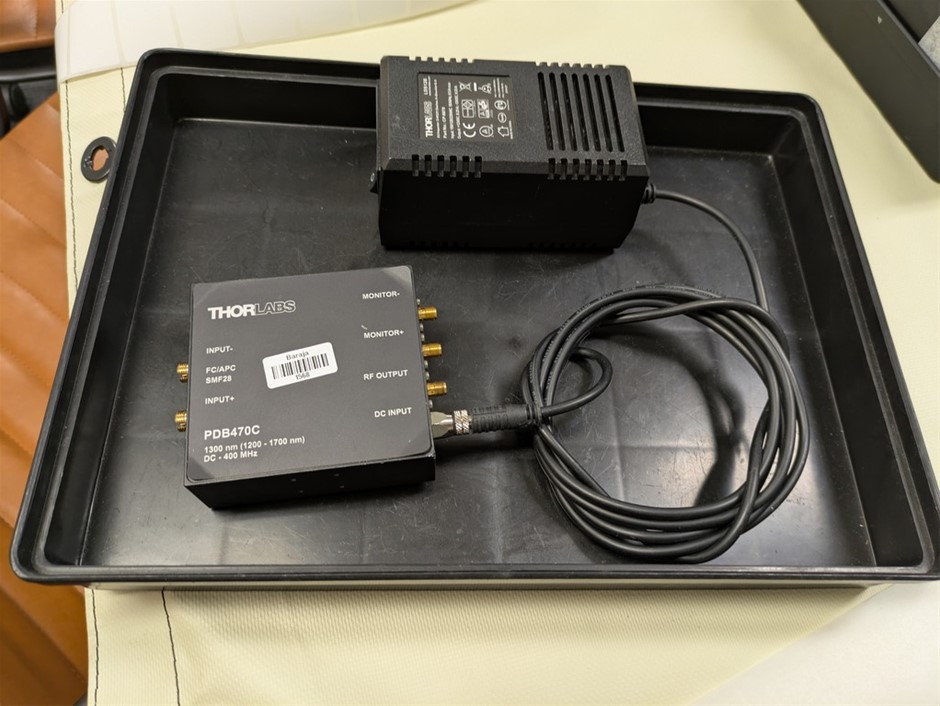 Tray with 1 x Thorlabs InGaAs balanced photodetector Auction (0095 ...