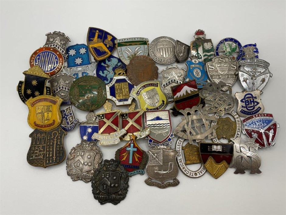 41 x Asstd collection of School badges, Cir 1930s-1970s Auction (7987 ...
