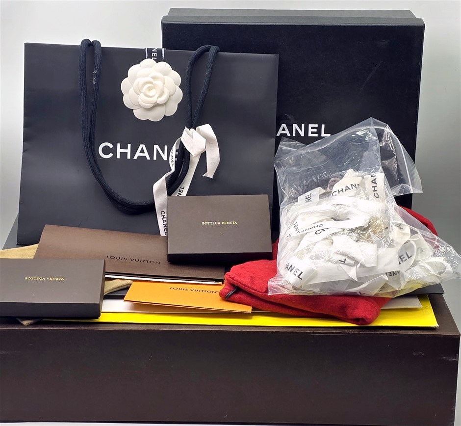 A LARGE COLLECTION DESIGNER BOXES AND MORE Auction (0003-2570057 ...