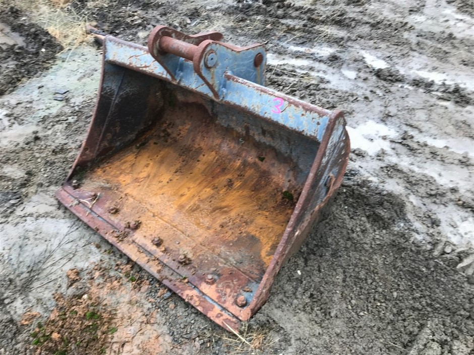 Mud Bucket Auction (0974-5060150) | Grays Australia
