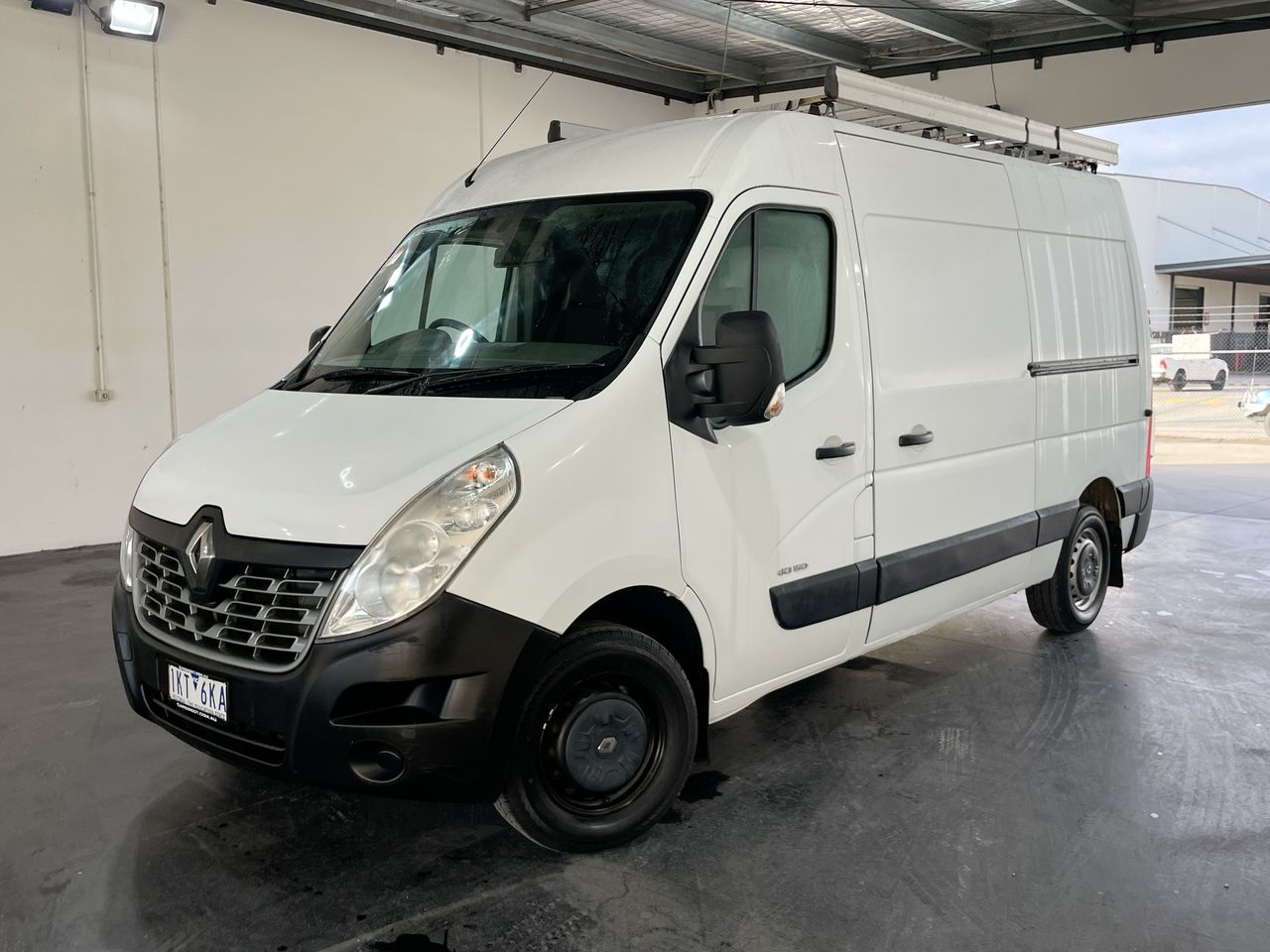 2015 Renault Master MWB MID ROOF Turbo Diesel Automatic Van Auction ...