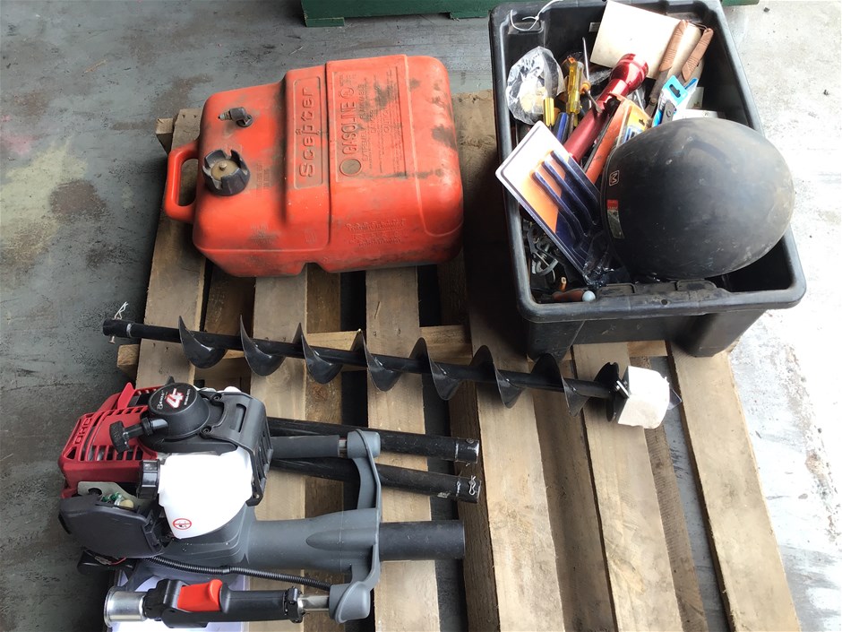 Petrol auger, boat fuel tank with tub of assorted hand tools Auction ...