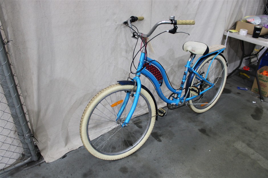 Kulana Light Blue/White Bicycle Auction (0035-9061300) | Grays Australia