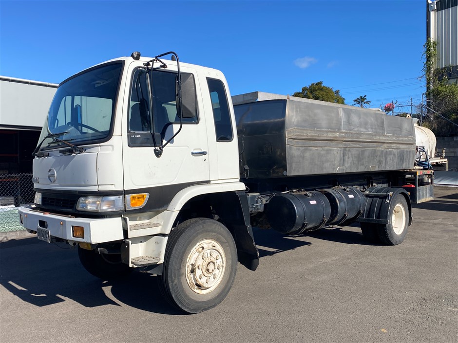 2000 Hino GT 4WD Water Truck Auction (0007-5061082) | Grays Australia