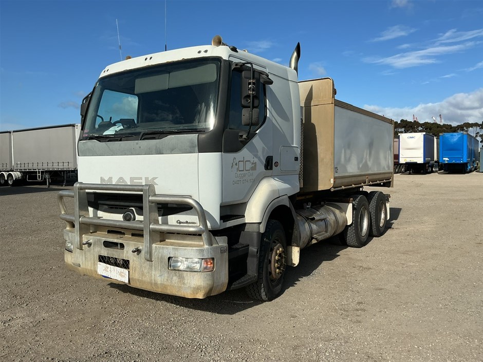 2002 Mack Qantum 6 x 4 Tipper Truck Auction (0007-3034354) | Grays ...