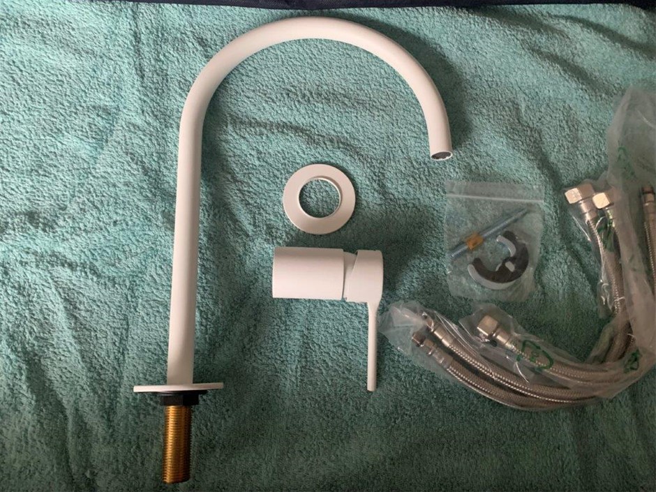 New in Box Multitude Mounted Spout & Mixer Body, Matte White - Qty 1 ...