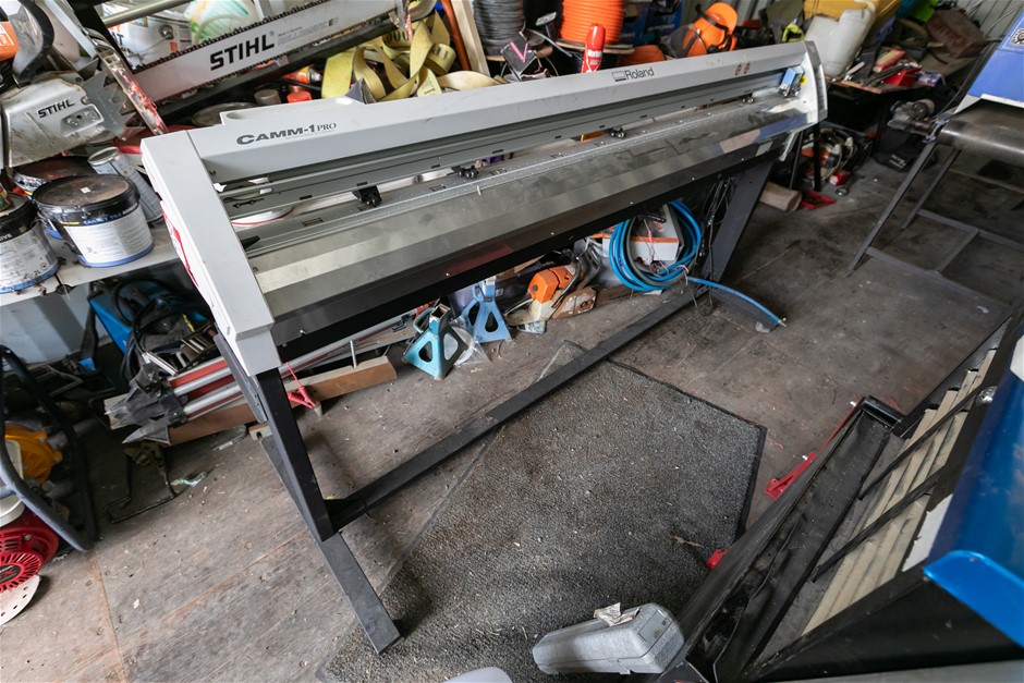 Roland CAMM-1 PRO Vinyl Cutter Auction (0057-5060521) | Grays Australia