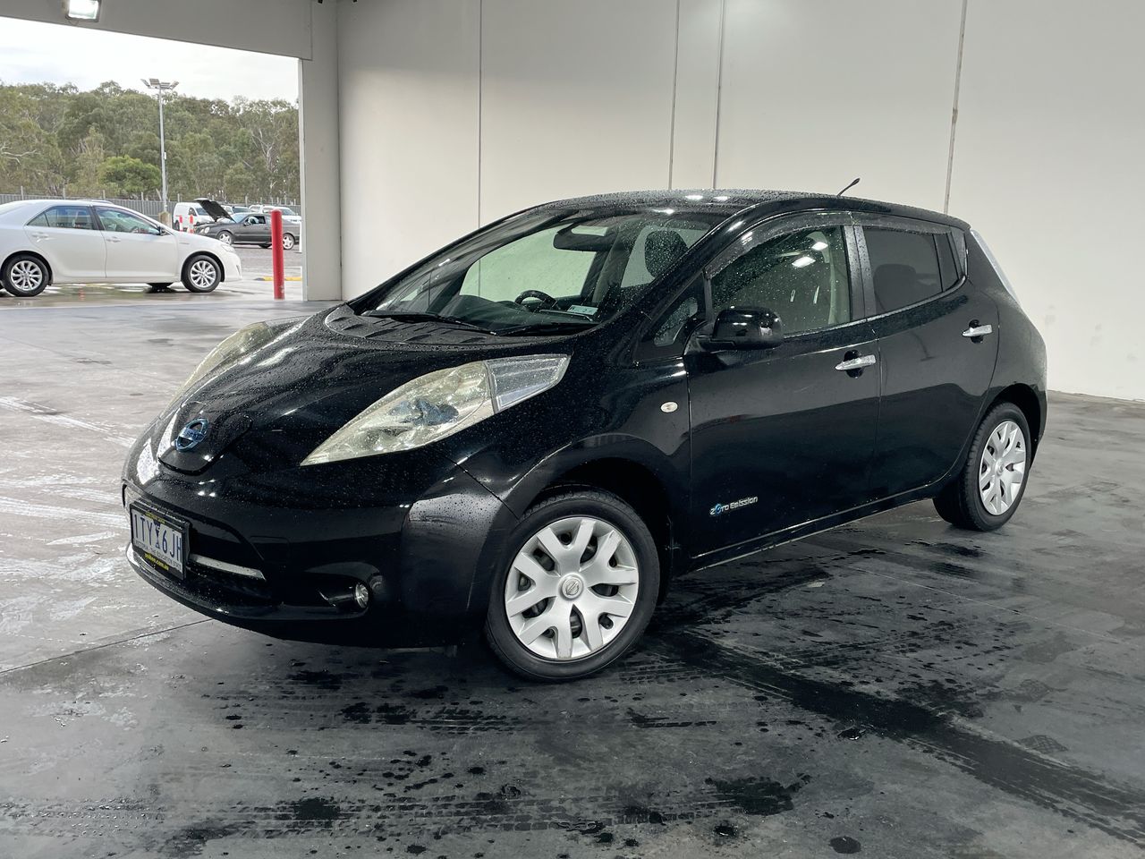 2013 NISSAN LEAF Automatic Hatchback Auction (0001-21053750) | Grays ...