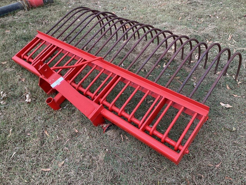 Finger Rake Auction (0033-7059111) | Grays Australia