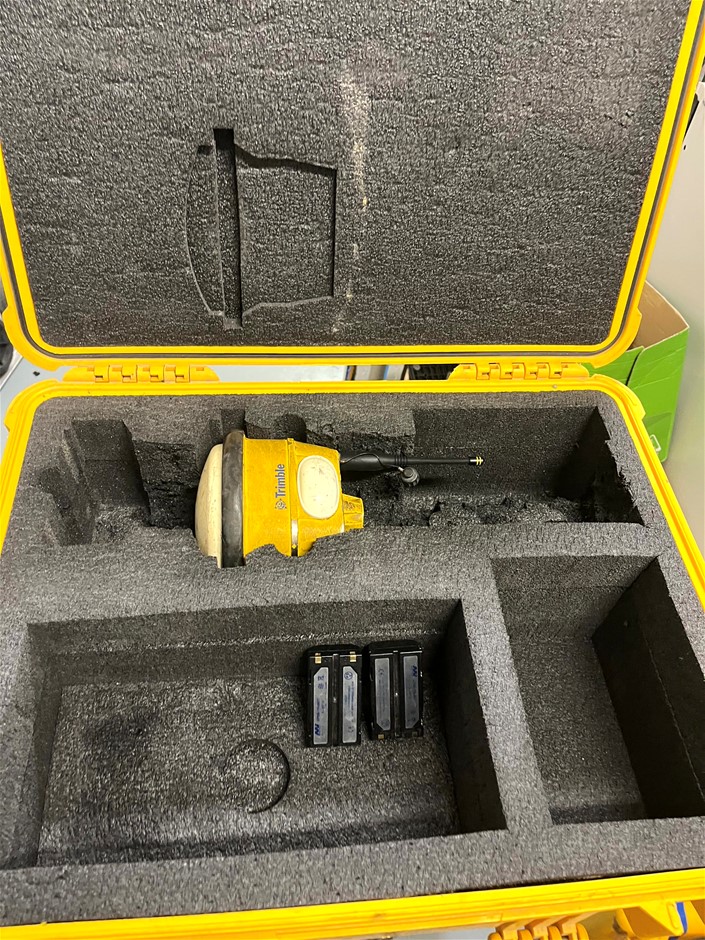 Trimble SPS 985 Rover (Logging Code) Auction (0017-9062642) | Grays ...