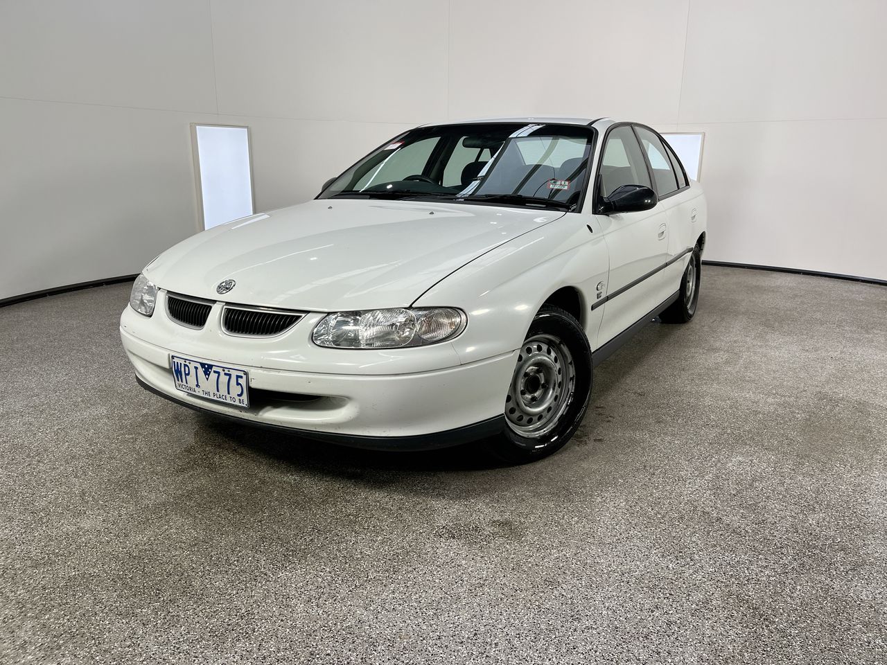 2000 Holden Commodore Executive VT Automatic Sedan Auction (0001 ...