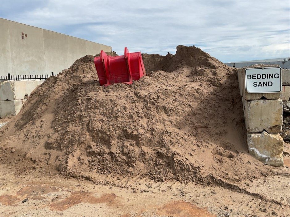 Large Quantity of Bedding Sand Auction (0011-3034921) | Grays Australia