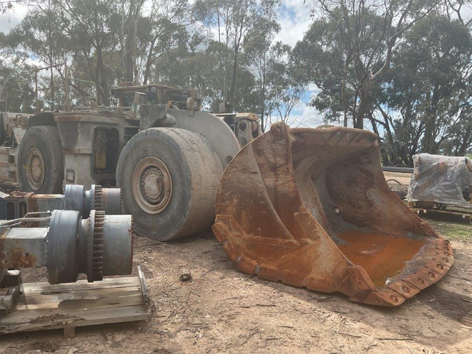 CAT R2900 Underground Loader / LHD Auction (0008-3035225) | Grays Australia
