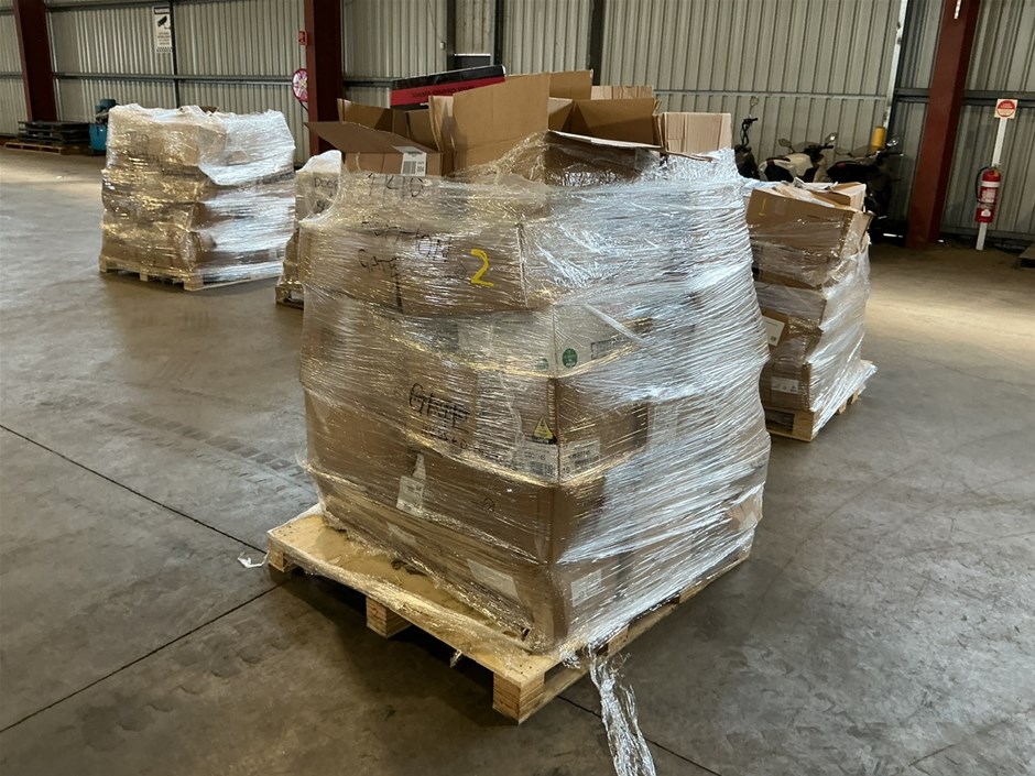 Pallet of Various Hinges And Latches Auction (0062-8021023) | Grays ...