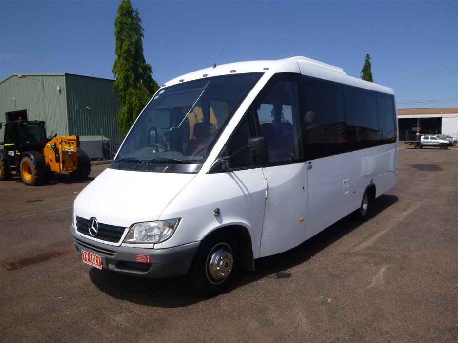 2006 Mercedes Sprinter dash 4 x 2 Bus Auction (0001-8021150) | Grays ...