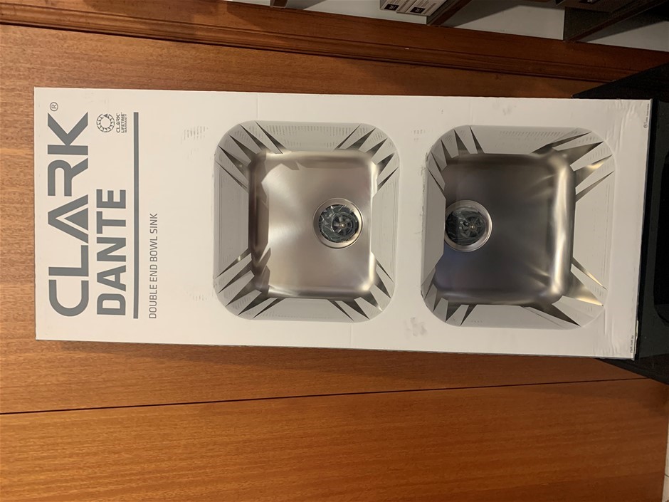 New Clark Dante Double Bowl Sink - Quantity 1 Auction (0063-3035526 ...