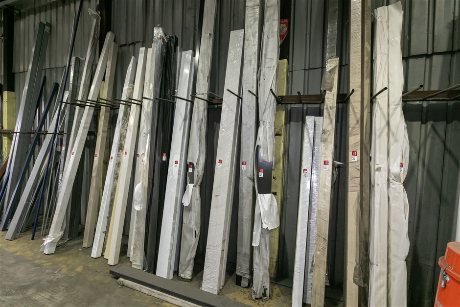Powder Coated Alloy Post Auction (0110-5061362) | Grays Australia