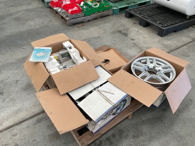 2x Rims and Sharp ER-A420 Cash Register Auction (0032-9064819) | Grays ...