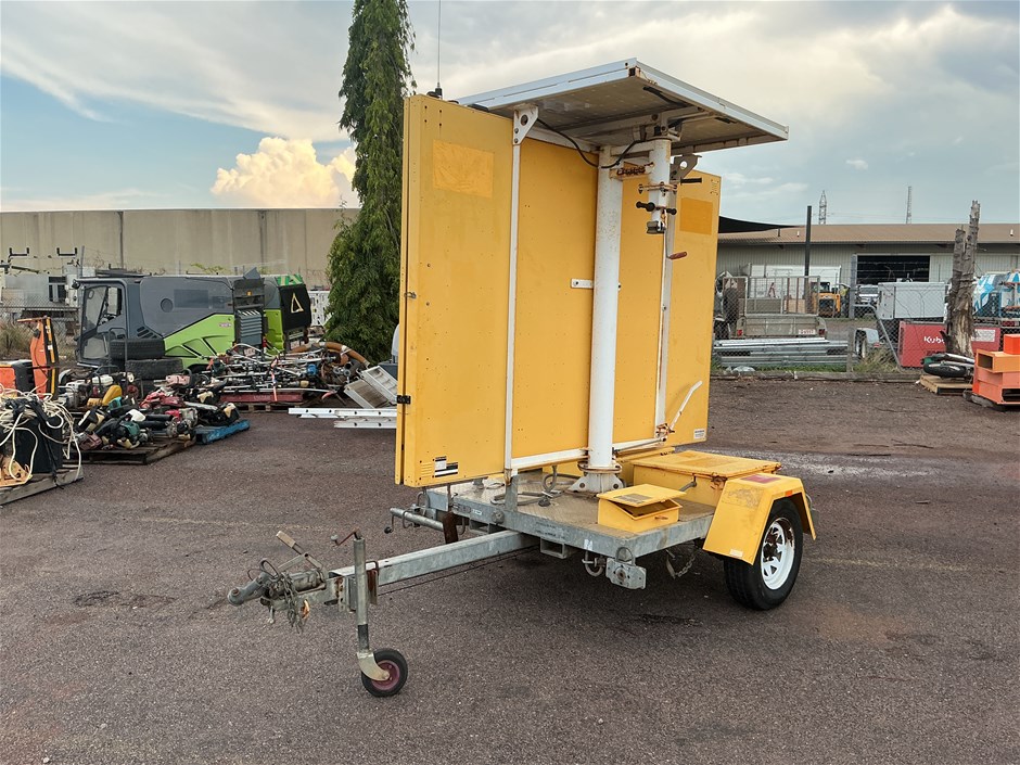 2013 Bartco Variable Message Sign Trailer Auction (0008-8021284 ...