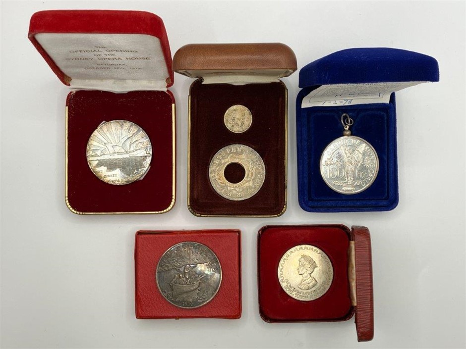 5 x AU and Monaco Commemorative Medals, incl gaming token, Opera house ...