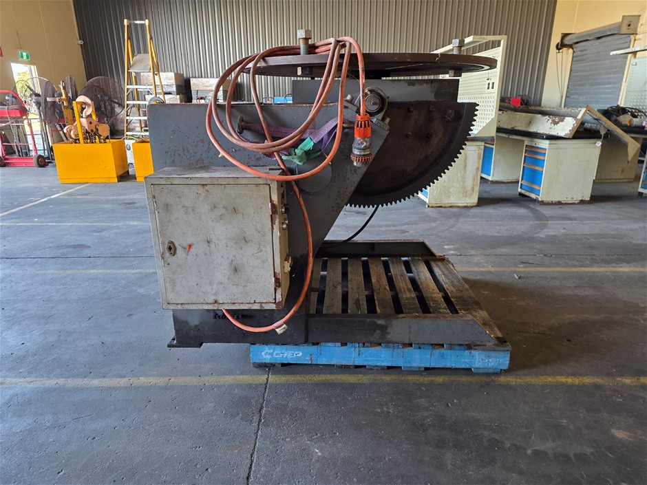 Rotating Turning Table Positionable Auction (0017-7061216) | Grays ...