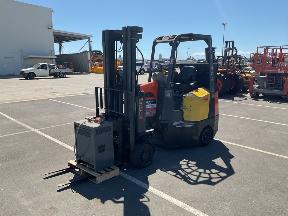 Aisle Master 20SE Articulated Forklift Auction (0051-7061296) | Grays ...