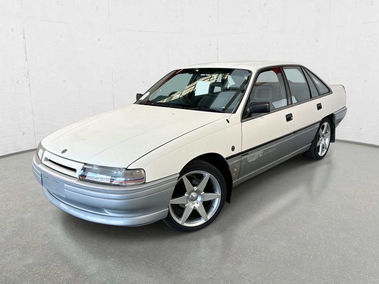 1991 Holden Commodore Executive VN Automatic Sedan Auction (0001 ...