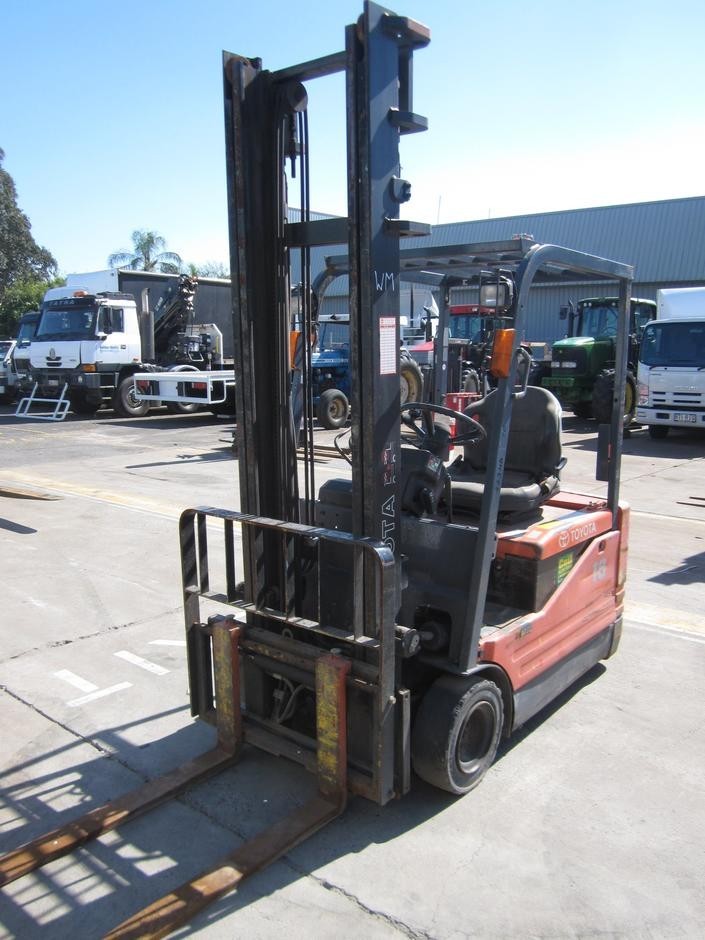 TOYOTA 5FBE18 (3) WHEEL ELECTRIC FORKLIFT 3500 LB X 189H, 49% OFF