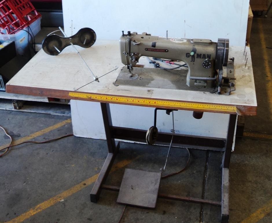 Mitsubishi model DY-350 flatbed sewing machine Auction (0092-7001166 ...